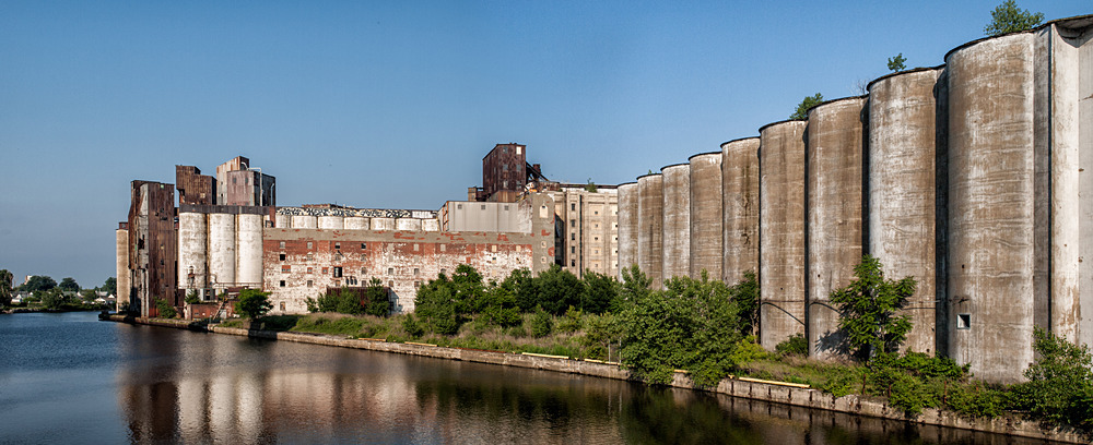 The Buffalo Grain Silos | Panorama Expanse