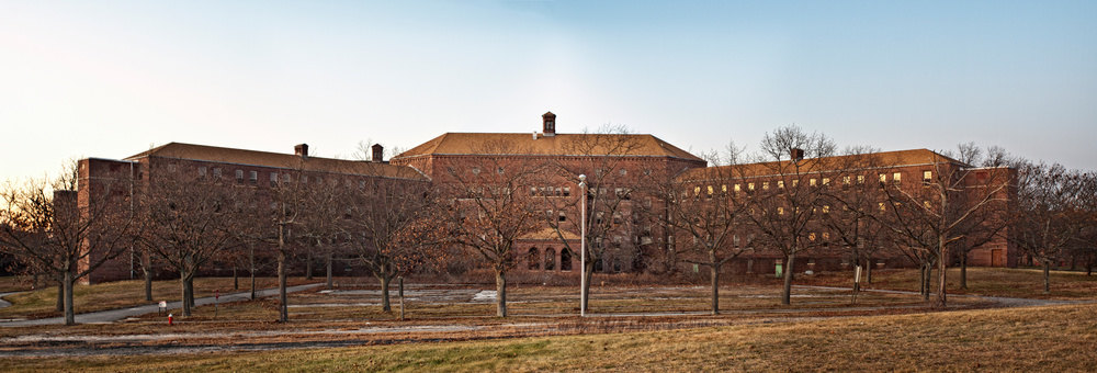 Pilgrim State Hospital (Brentwood, NY) | an all-encompassing darkness