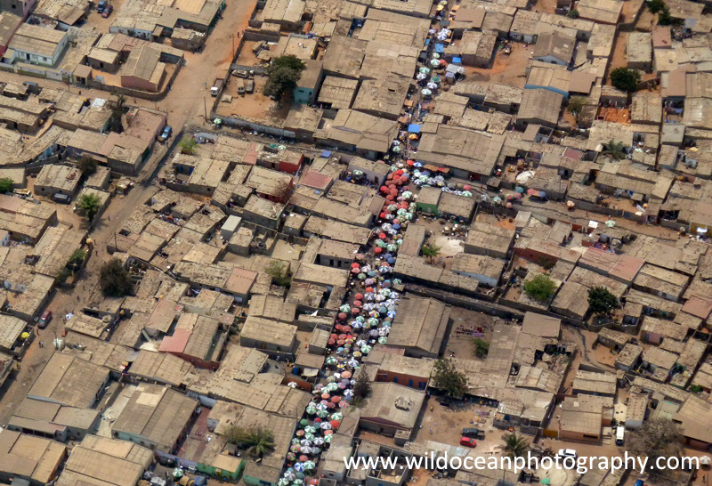 ANG015: Luanda market