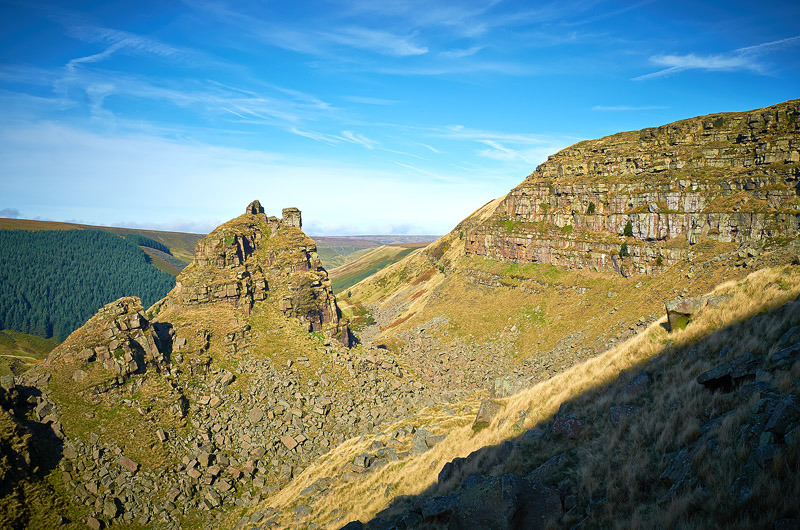 Alport Castles | The Tower Historic Landslip in the Peak District ...