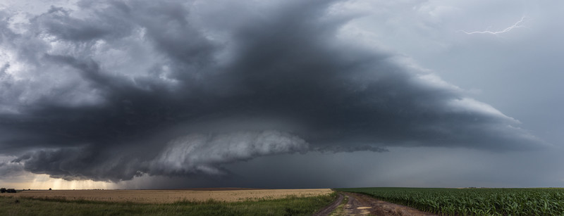 Tornadic supercell in Kansas