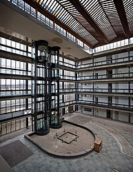 Holmdel, New Jersey's Abandoned Bell Labs : The Idea Factory