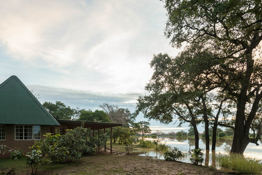 Incredible scenes as the Luangwa River reaches its highest point in 10 ...
